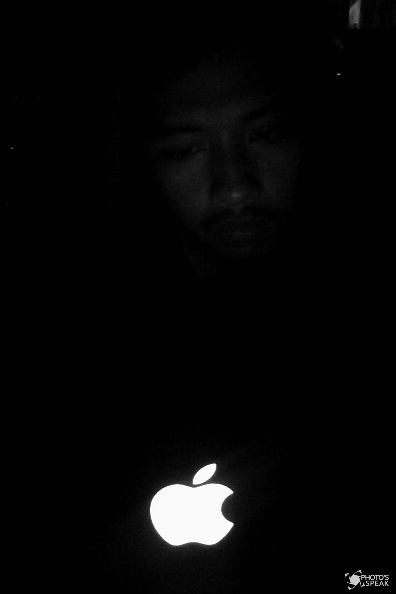 Apple User - Photo's Speak